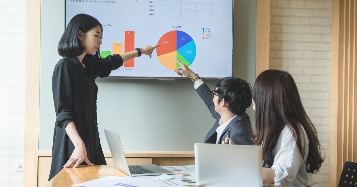 SoRとSoEの違いとは？役割とビジネス活用のポイントを徹底解説 - 日本ソフトウエア株式会社